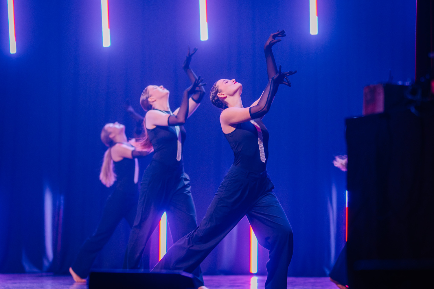 Mūsdienu deju grupas “Baltā” 10 gadu jubilejas koncerts “Mūsu laiks dejai” - Visit Valmiera